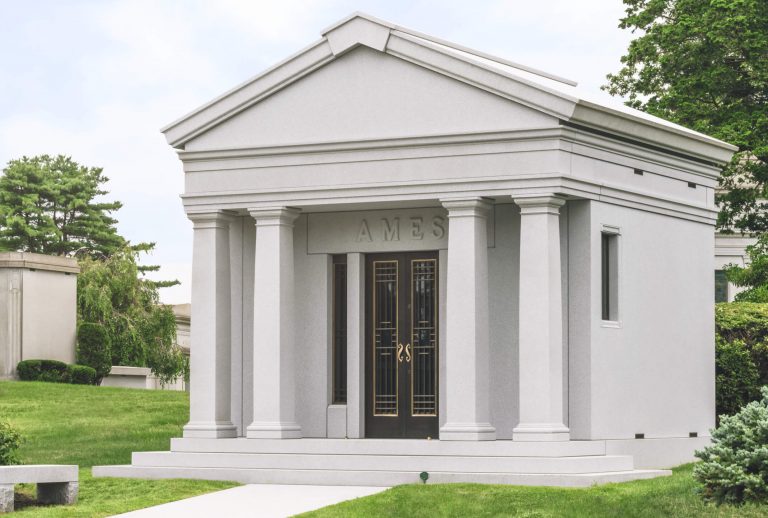 The Family Legacy Lives On: A Guide to Planning and Building a ...